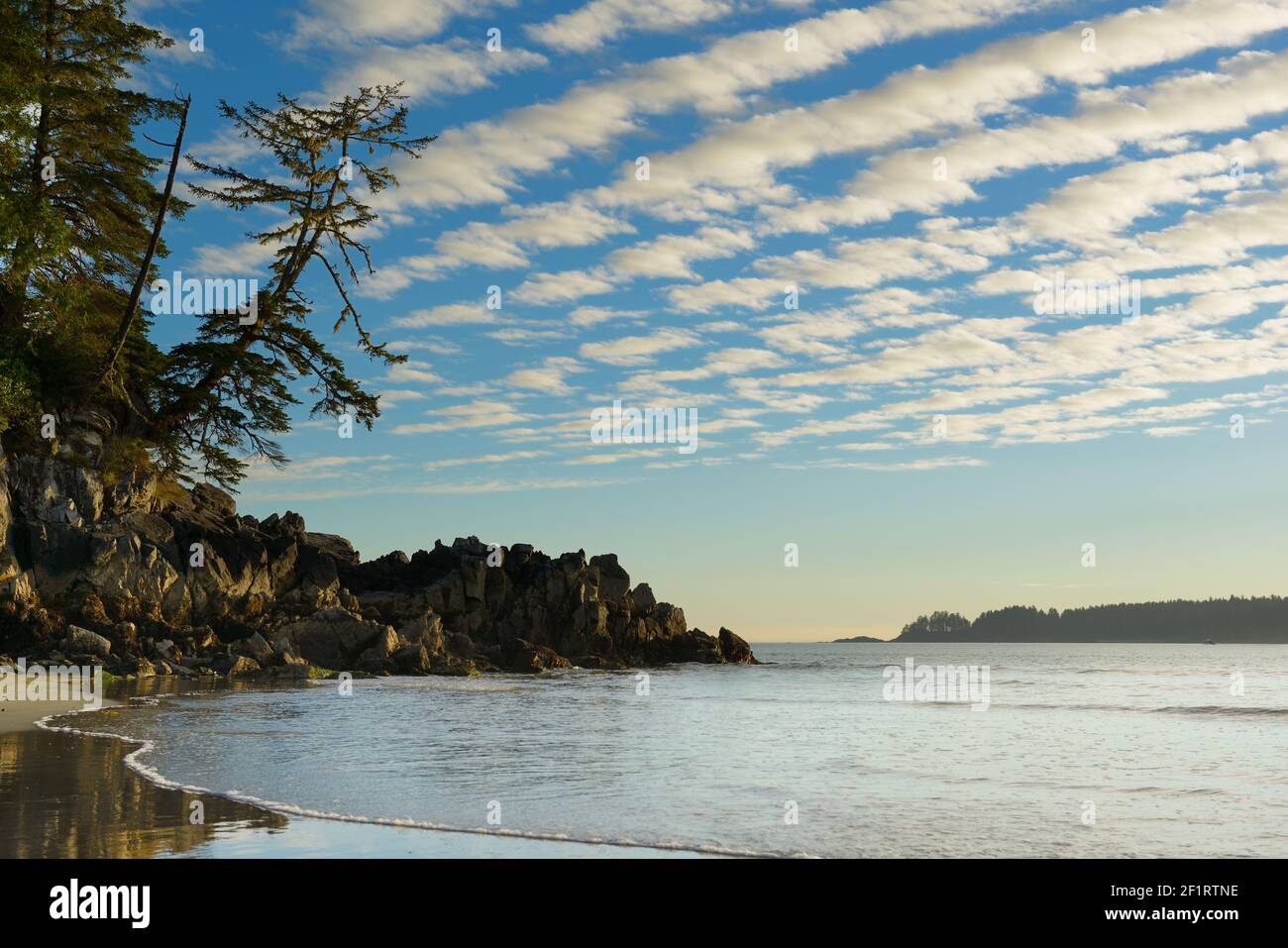 Tonquin beach hi-res stock photography and images - Alamy
