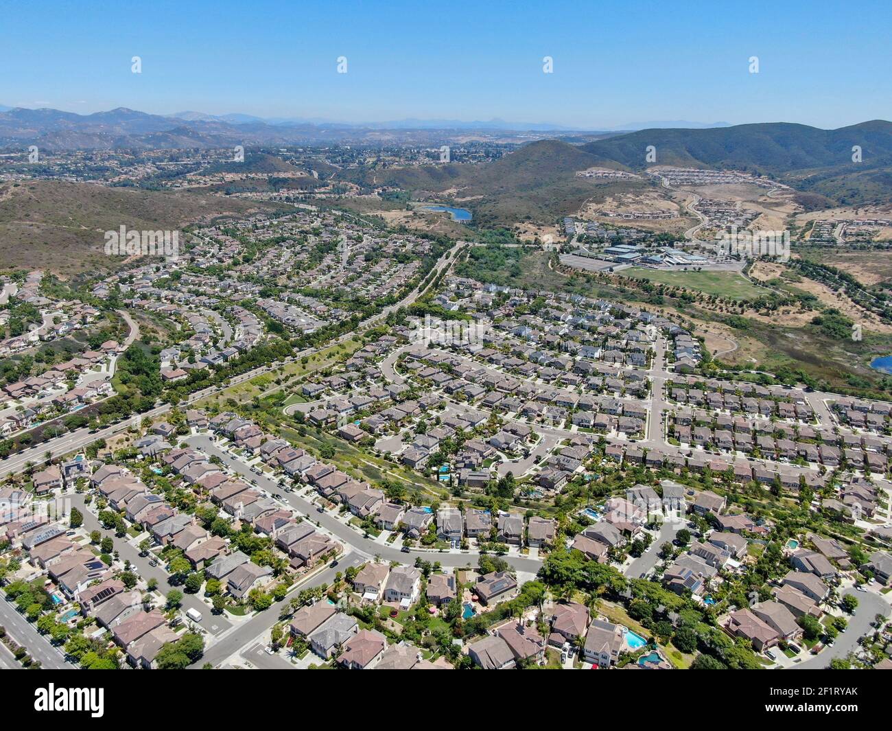 Suburban neighborhood hi-res stock photography and images - Alamy