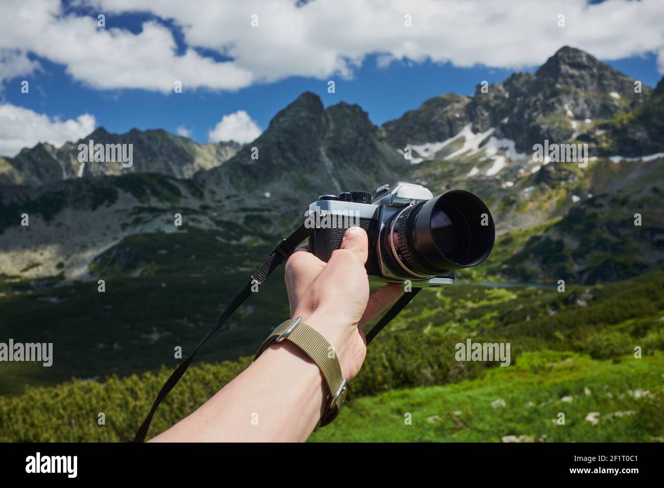 Mountain film camera hi-res stock photography and images - Alamy