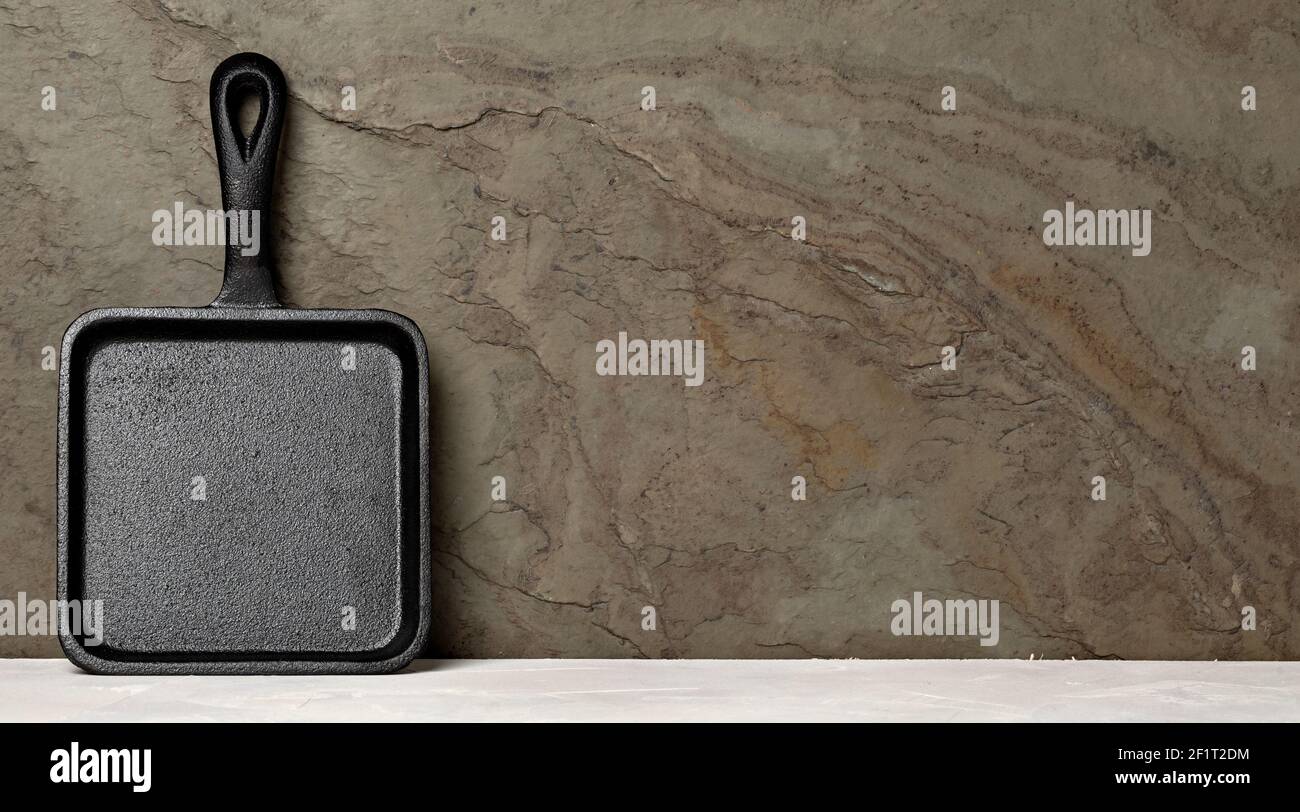 Iron pan texture hi-res stock photography and images - Alamy