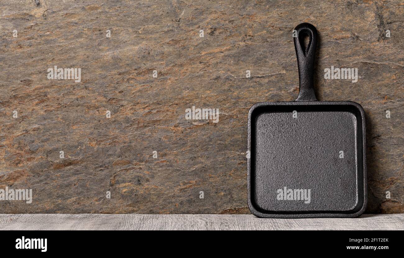 Iron pan texture hi-res stock photography and images - Alamy