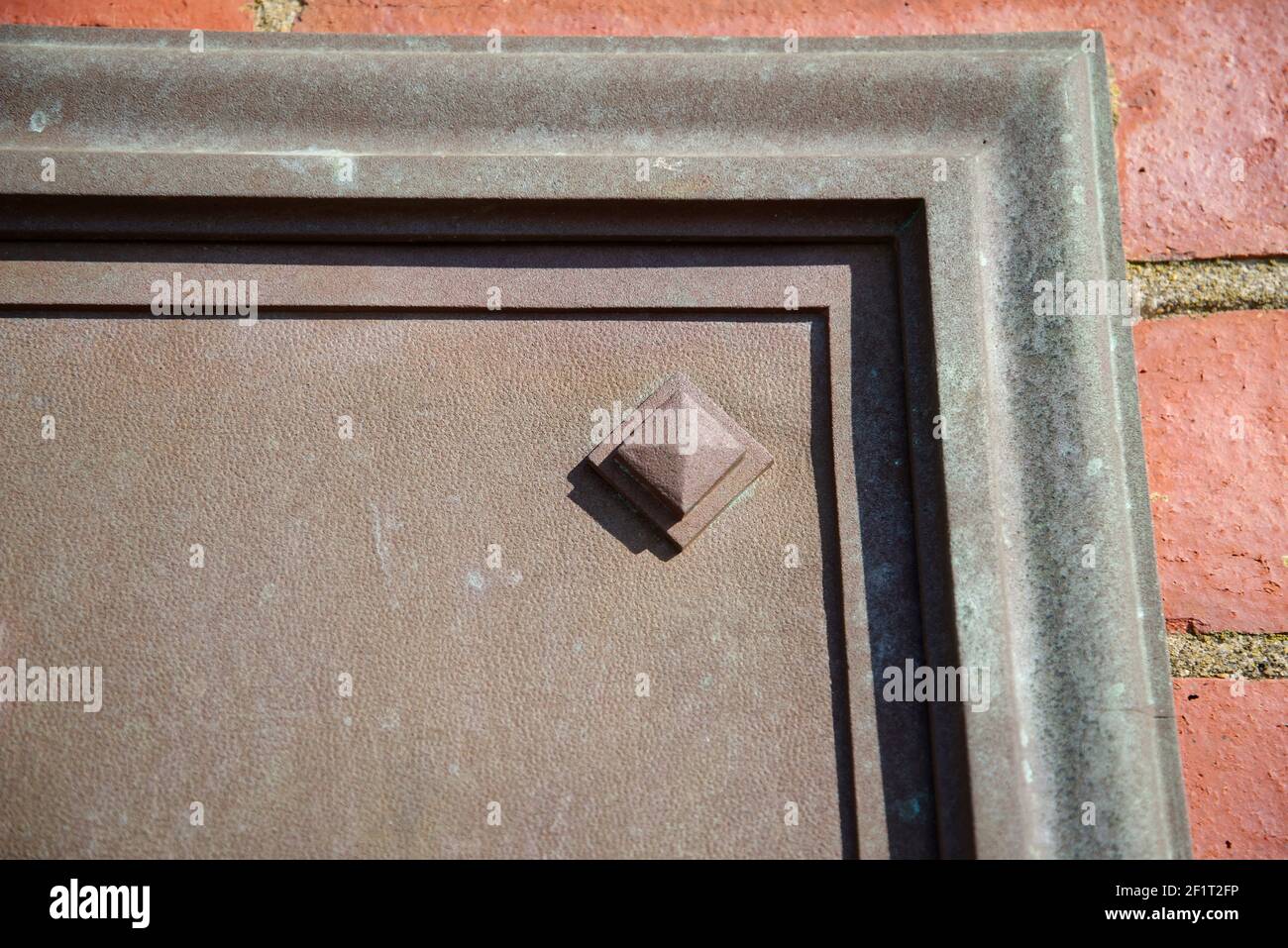 Plaque texture hi-res stock photography and images - Alamy