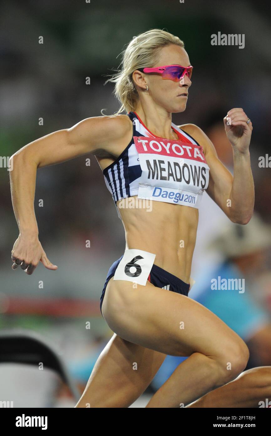 Demi femme hi-res stock photography and images - Alamy