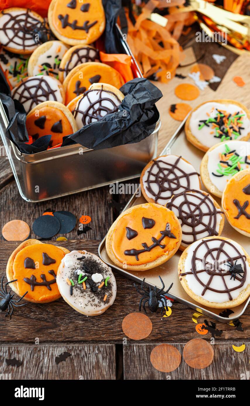 Colorful goods hi-res stock photography and images - Alamy