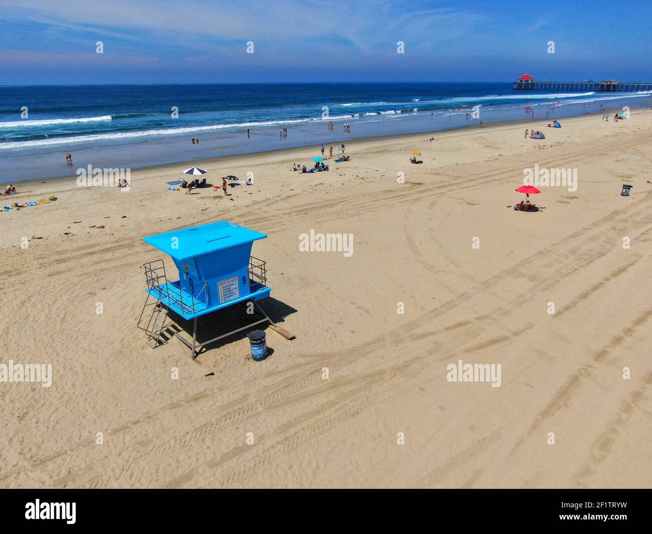 Huntington beach lifeguard hi-res stock photography and images - Alamy