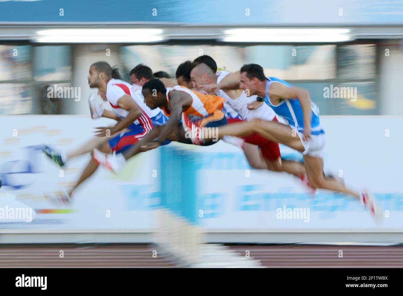 110 men 110m hurdles hi-res stock photography and images - Alamy