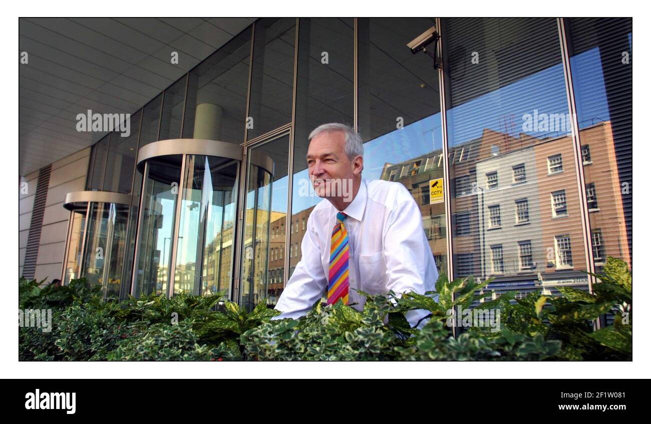 John Snow.......T.V. anchormanpic David Sandison 17/7/2002 Stock Photo ...