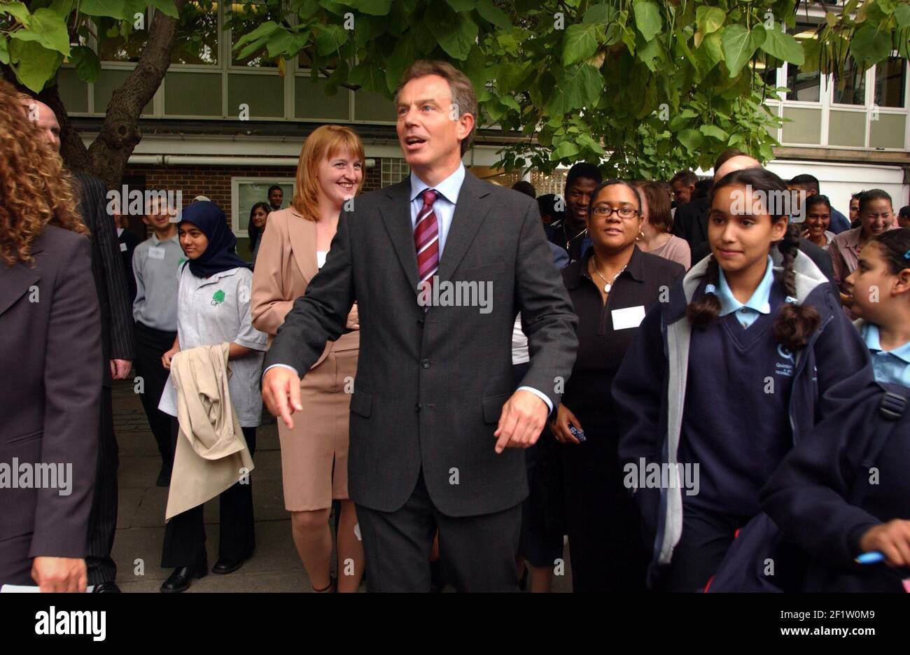 TONY BLAIR VISITS THE QUINTIN KYNASTON SCHOOL IN LONDON WHERE HE ...