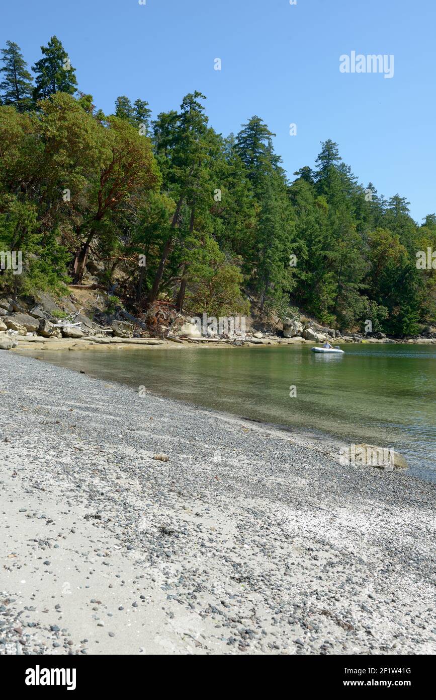 Shell beach at Pirates Cove Marine Provincial Park, DeCourcy Island ...