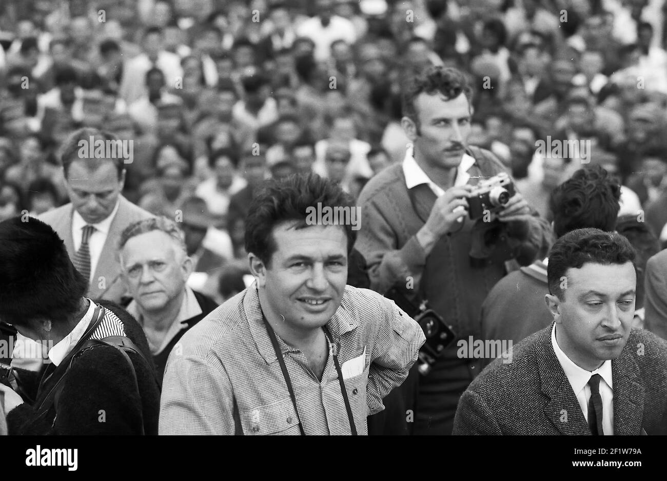 Crowd with Pic in foreground, military parade, Havana (Cuba : Province ...