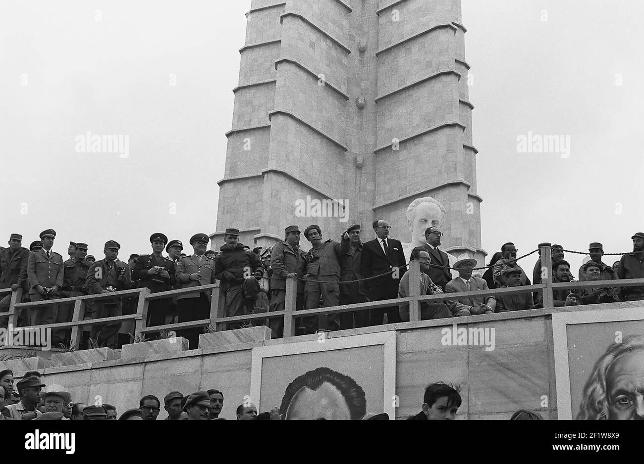 Crowd gathered at military parade, Havana (Cuba : Province), Havana ...