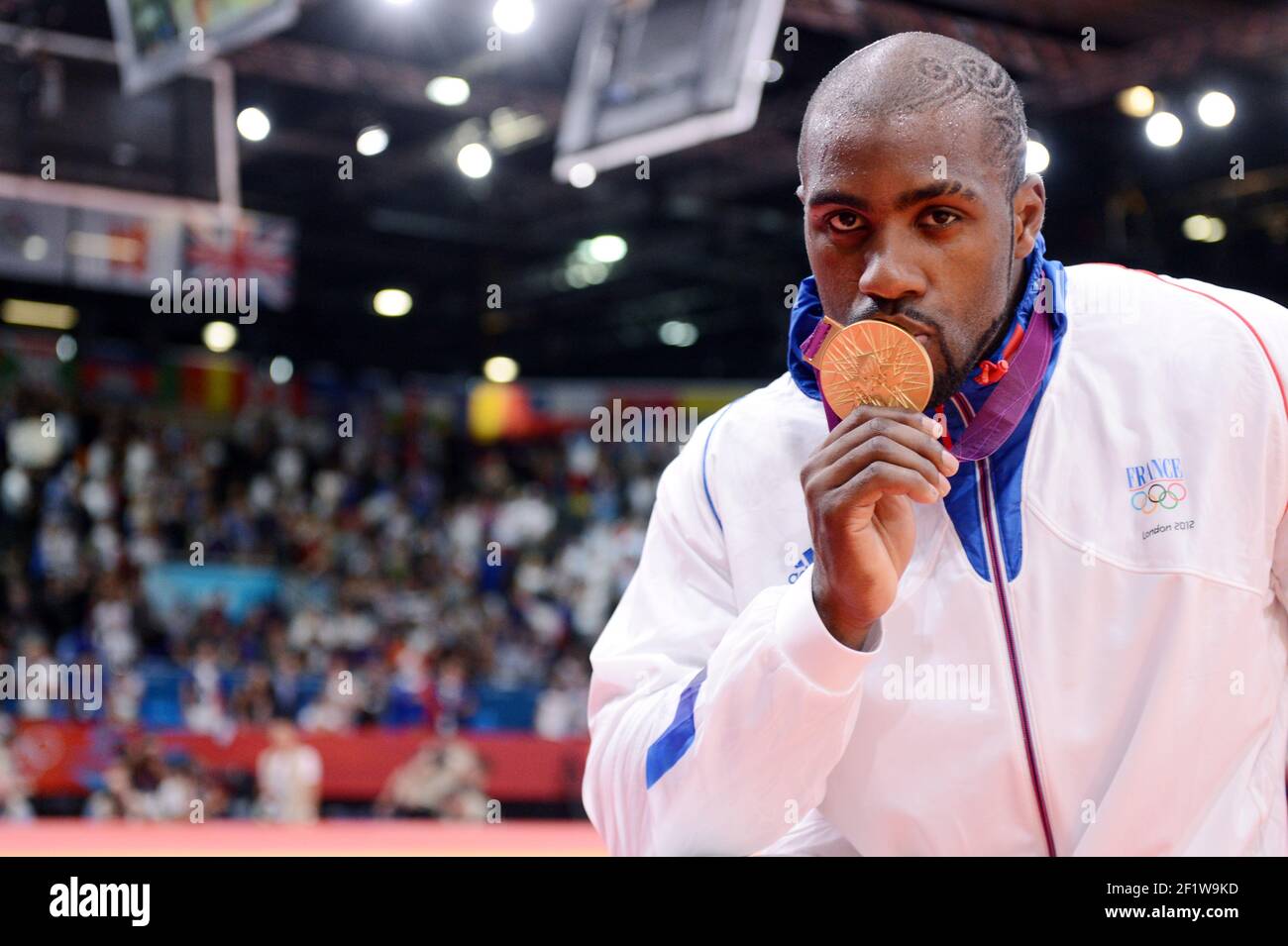 Teddy riner olympic medal gold hi-res stock photography and images - Alamy
