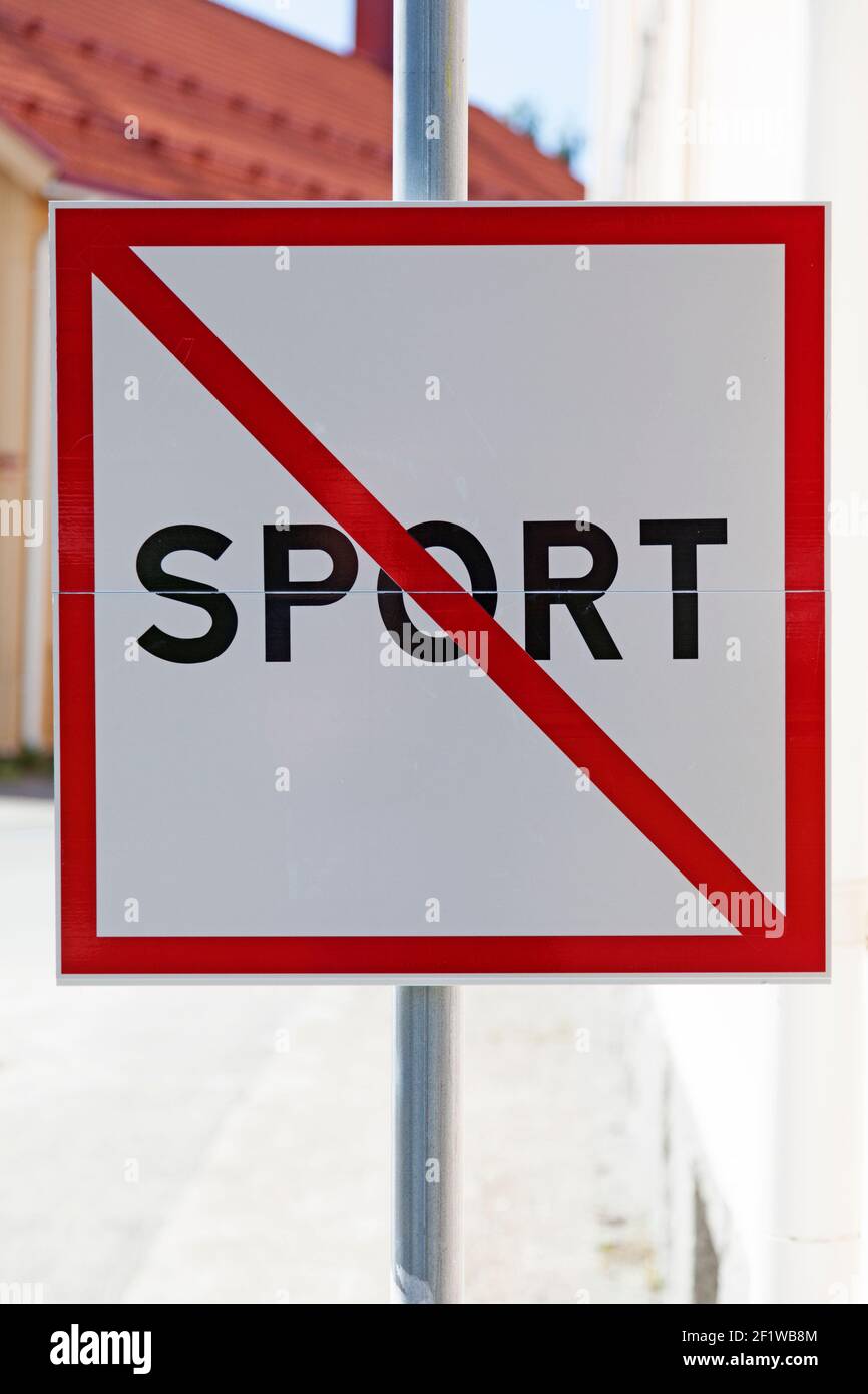 sign with the text sport crossed out Stock Photo - Alamy