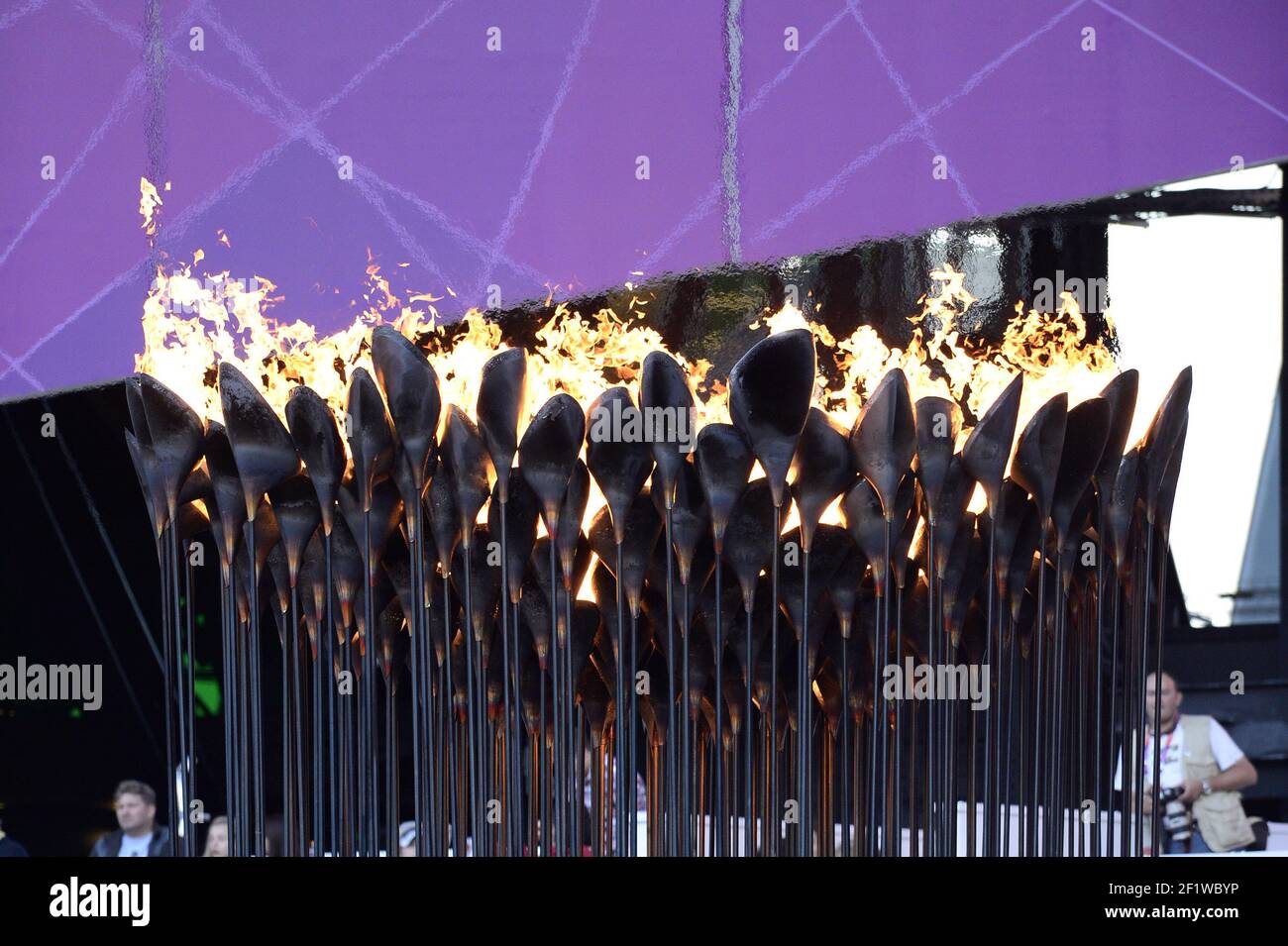 Flamme olympique 2012 hi-res stock photography and images - Alamy