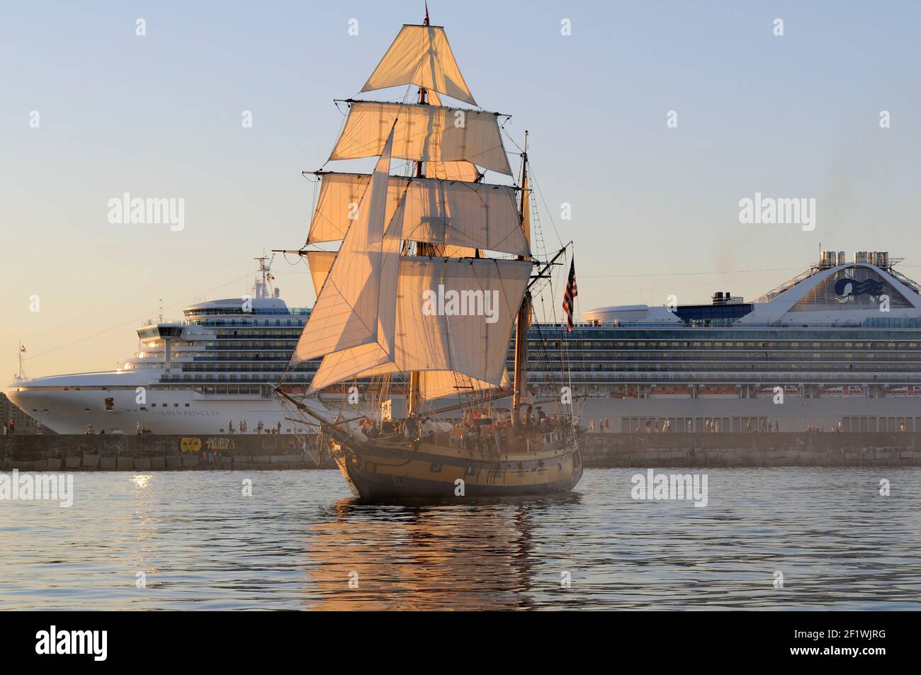 Century ketch hi-res stock photography and images - Alamy