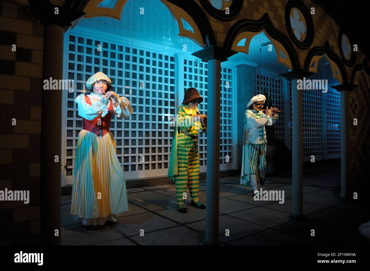 Eleven Pipers Piping Clipart Sun