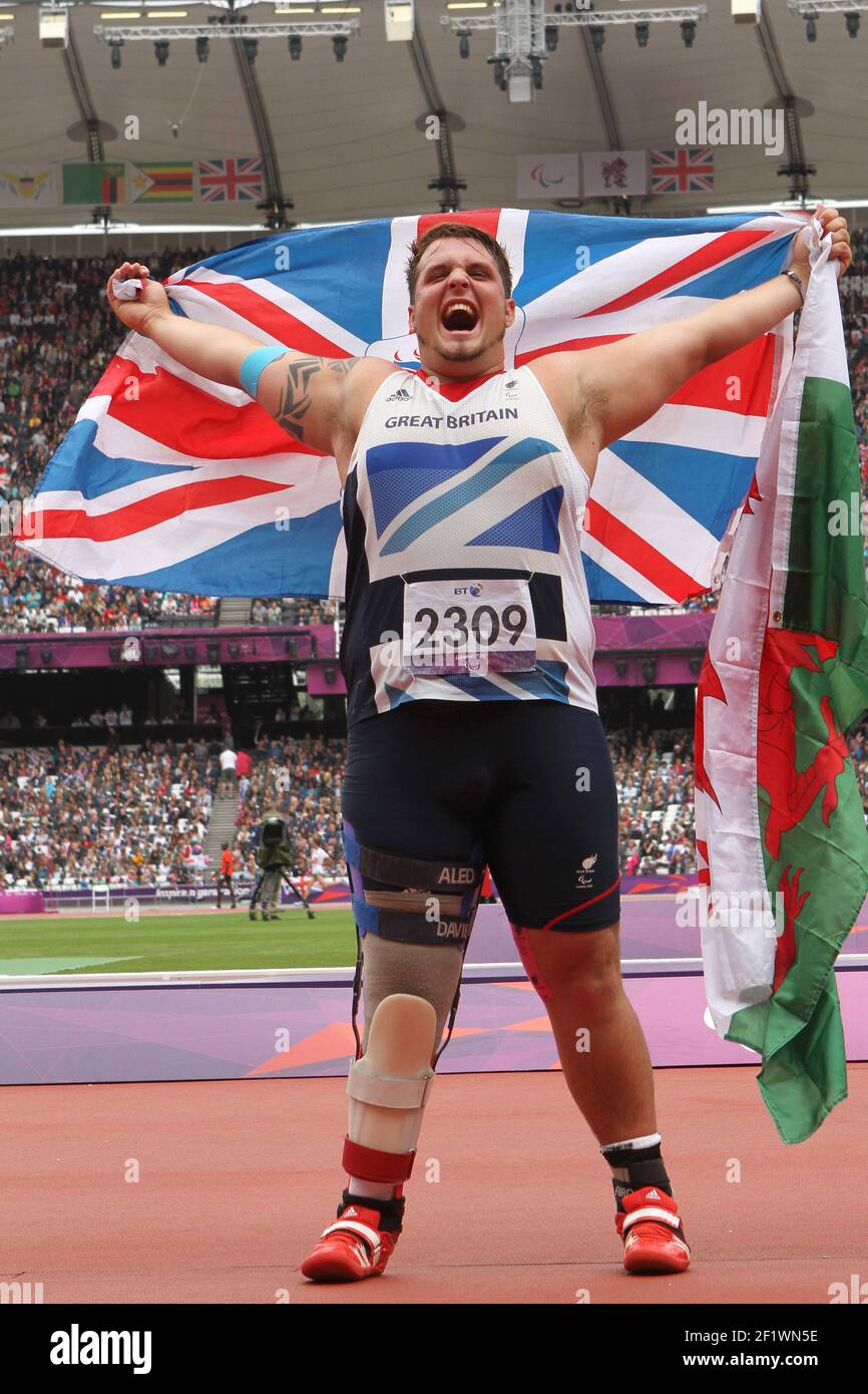 Discus olympic champion hi-res stock photography and images - Alamy