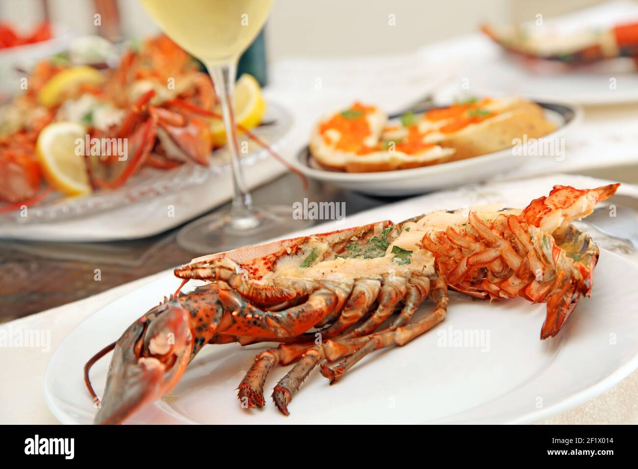 Banquet cuisine lobster seafood hi-res stock photography and images - Alamy