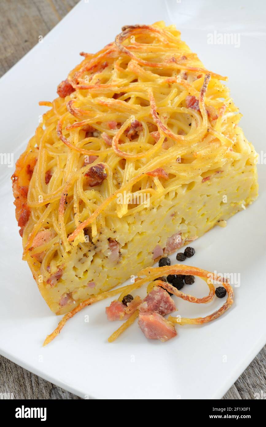 Frittata pasta pan hi-res stock photography and images - Alamy