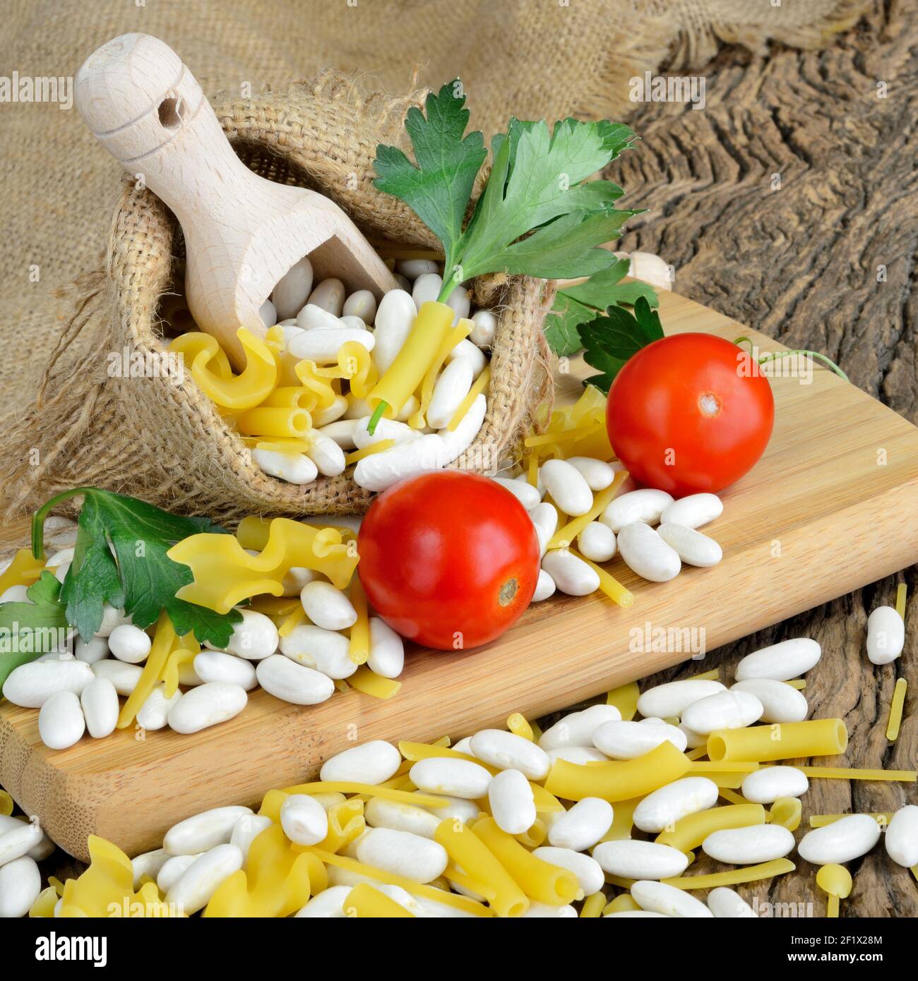 Cannellini beans, pasta hi-res stock photography and images - Alamy