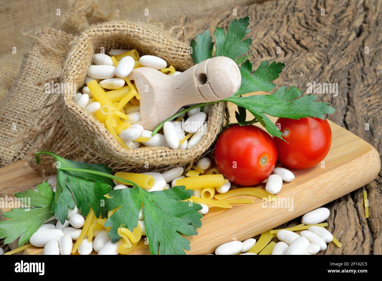 Cannellini beans, pasta hi-res stock photography and images - Alamy