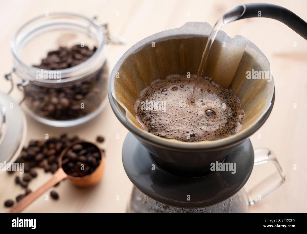 Pouring powder water hi-res stock photography and images - Alamy