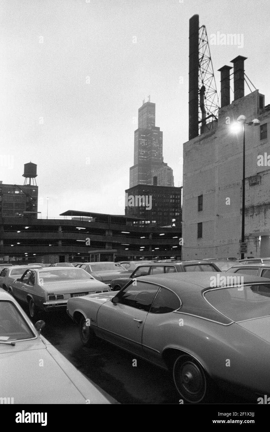 Century tower chicago Black and White Stock Photos & Images - Alamy