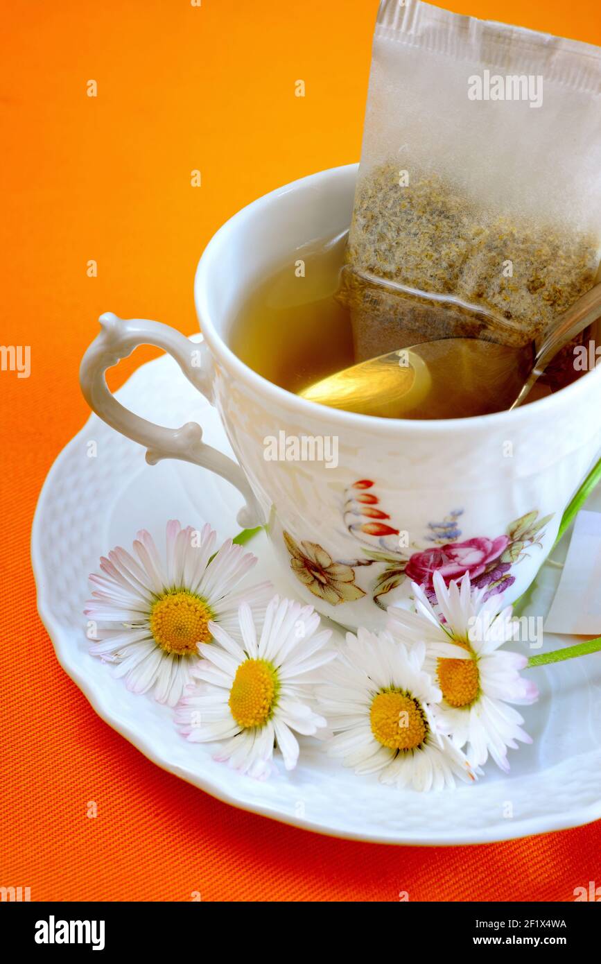 Sweet chamomile hi-res stock photography and images - Alamy