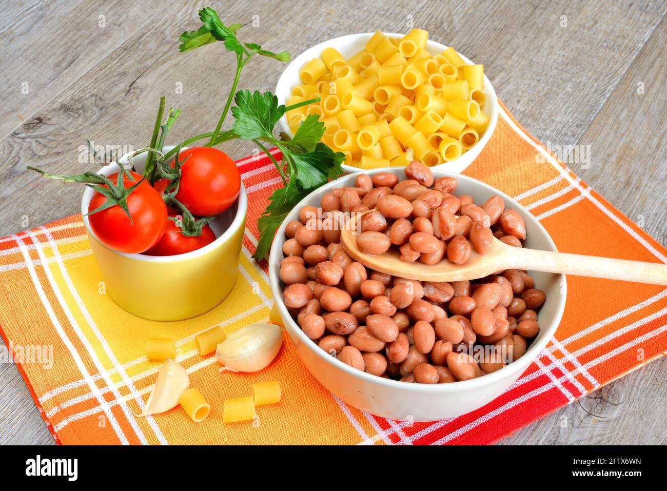 Pasta and beans hi-res stock photography and images - Alamy