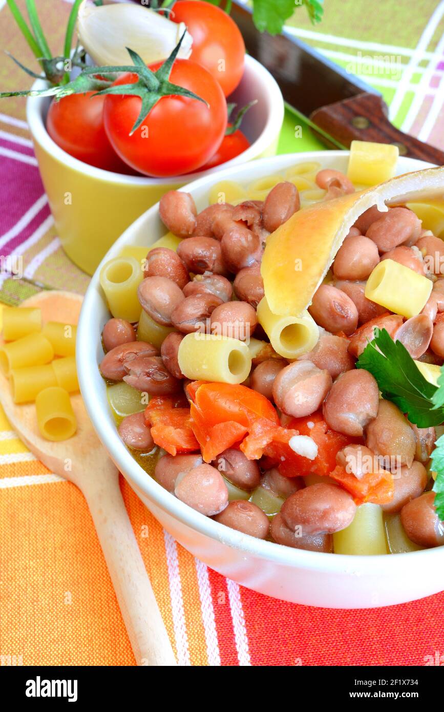 Pasta and beans hi-res stock photography and images - Alamy