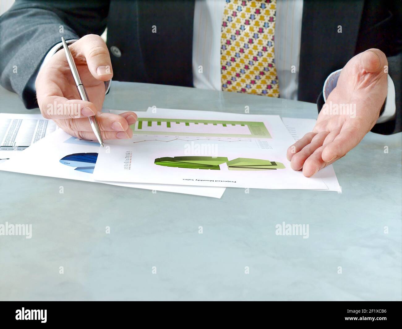 Exchange charts hi-res stock photography and images - Alamy