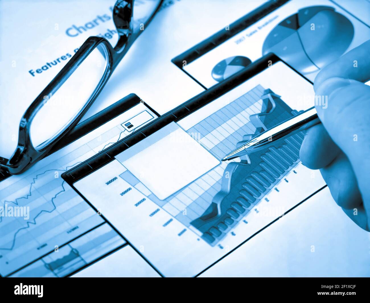 Investment charts hi-res stock photography and images - Alamy