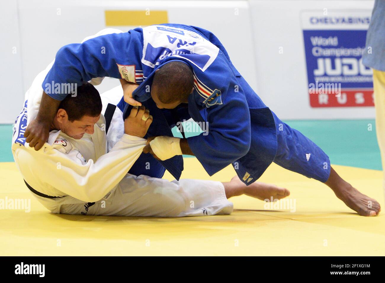 Champion de judo hi-res stock photography and images - Alamy
