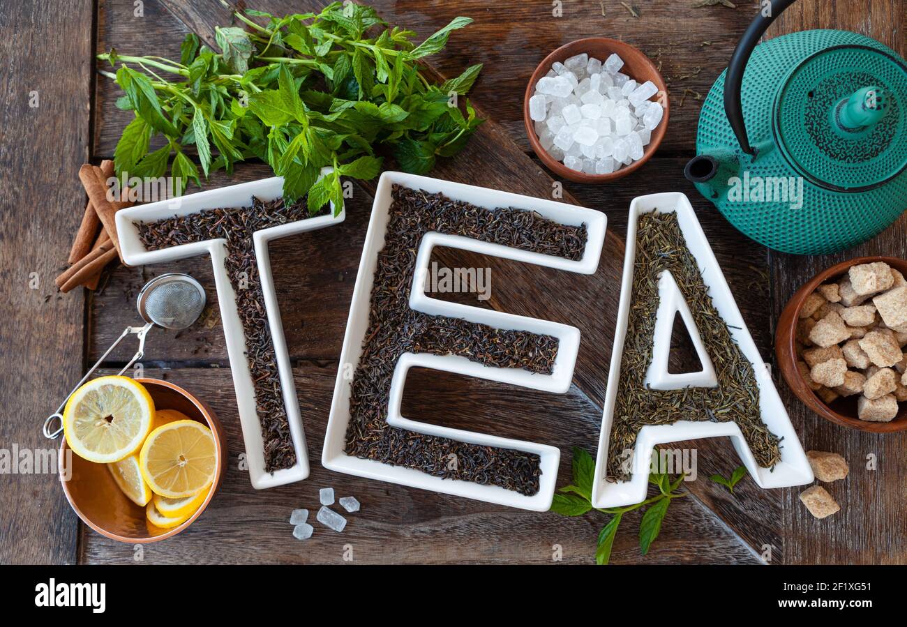 Prepare fresh tea Stock Photo - Alamy
