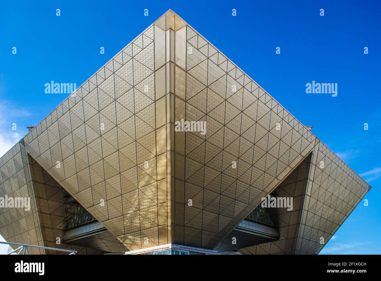 Tokyo International Exhibition Center (Tokyo Big Sight Stock Photo - Alamy