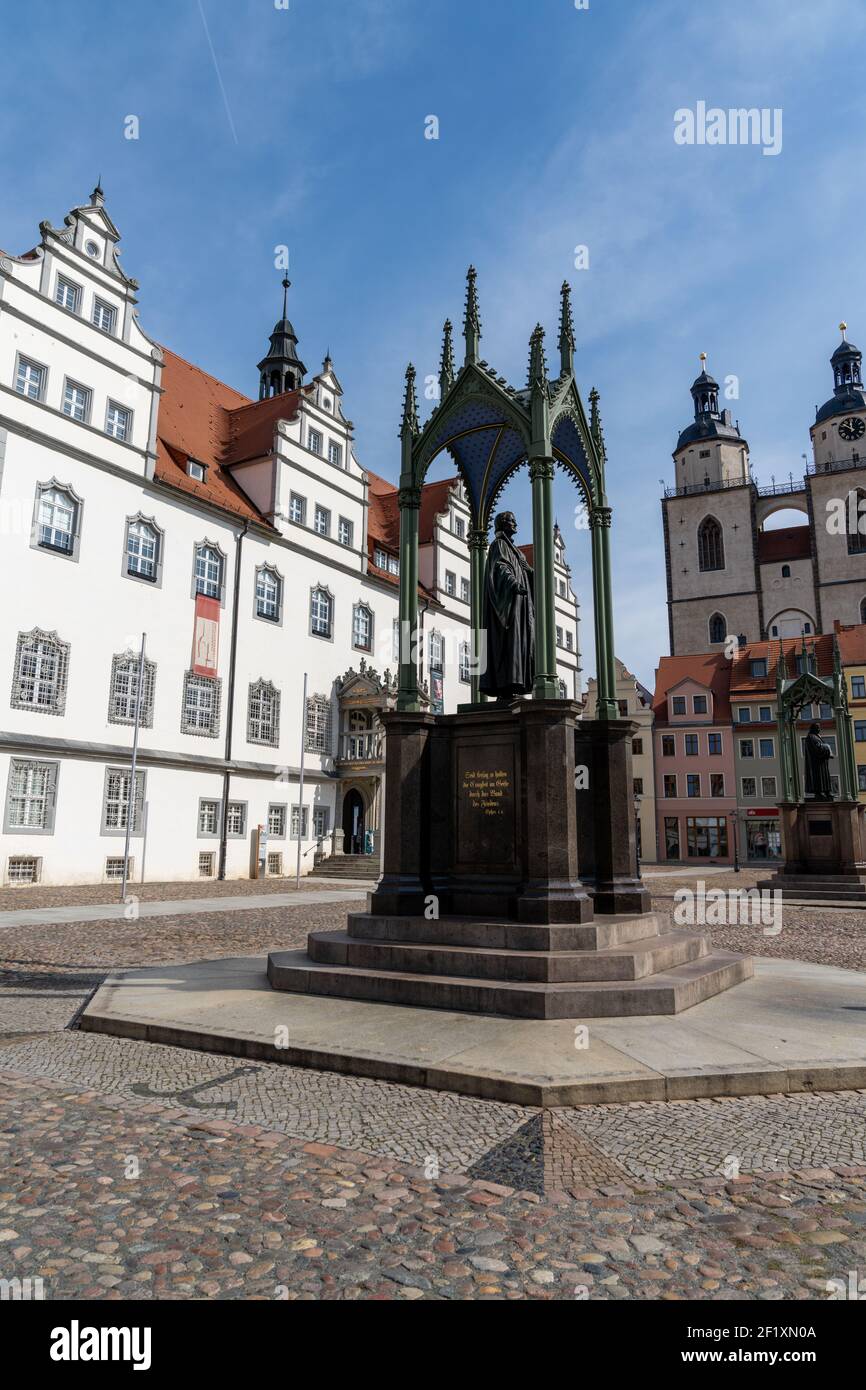 The historic market square in Wittenberg with the Luther memorial and ...