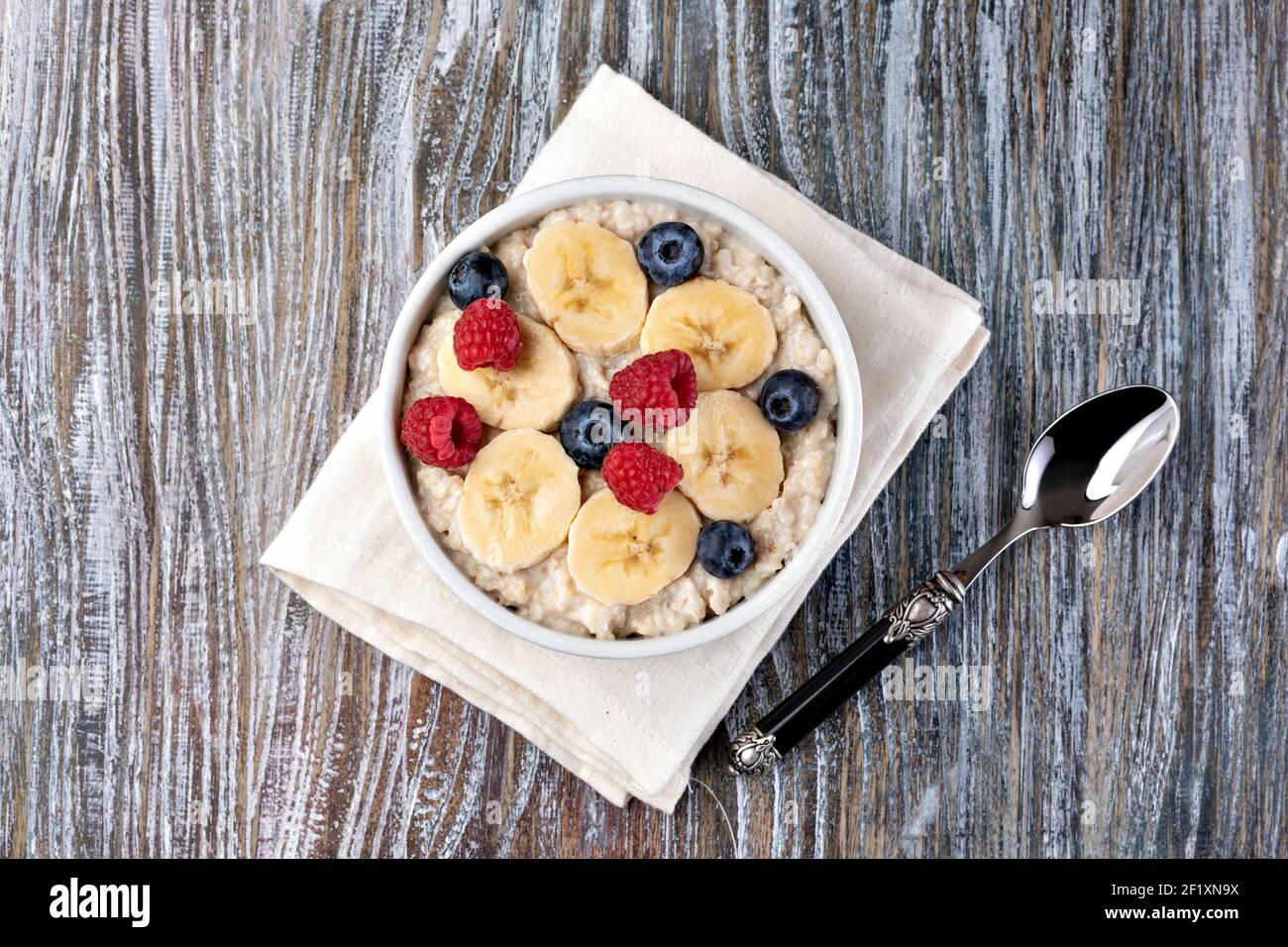 Prepared oatmeal fruits hi-res stock photography and images - Alamy