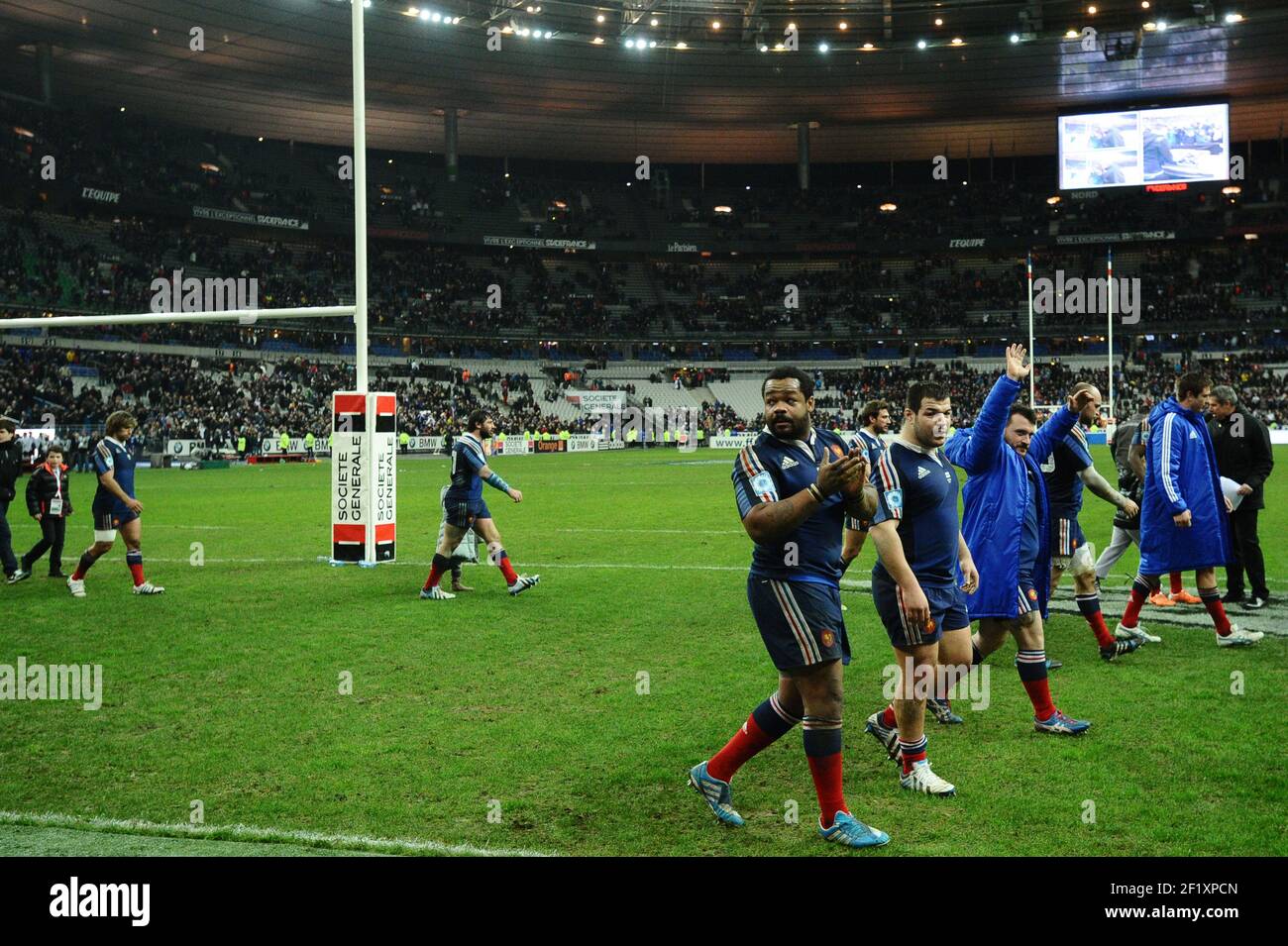 France players celebrate the victory at the end of the RBS 6 Nations ...