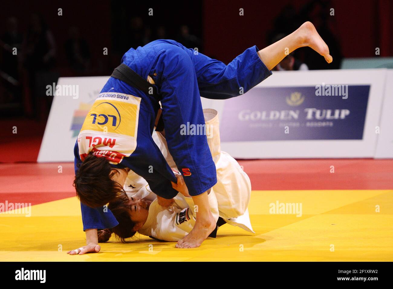 Emi Yamagishi (JPN) against Urantsetseg Munkhbat (MGL) on the -48 kg ...