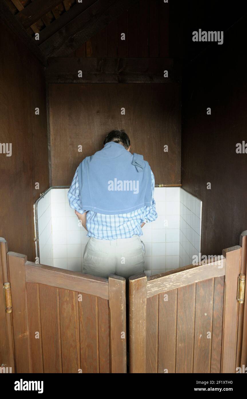 Using the loo hi-res stock photography and images - Alamy