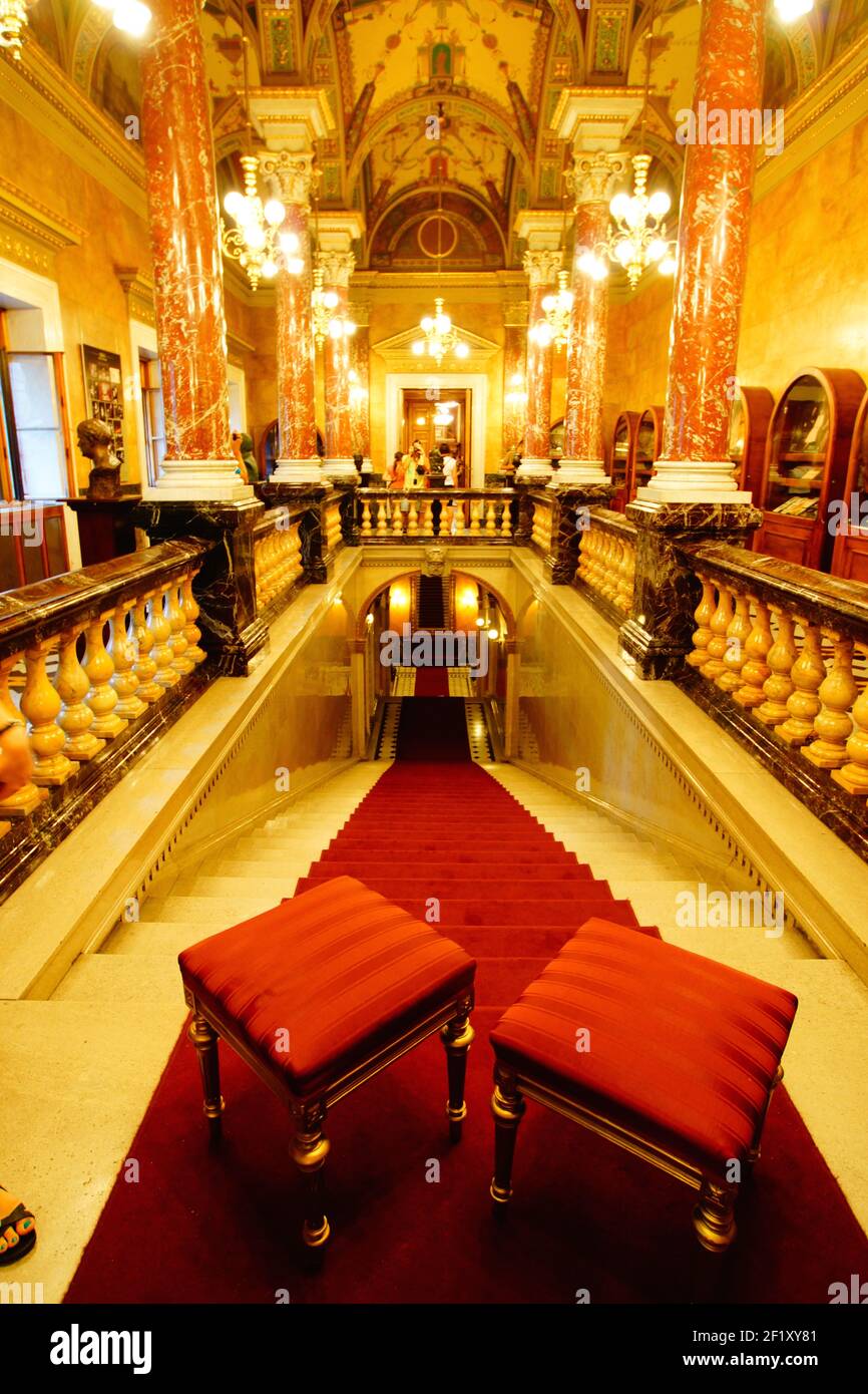 Old west opera house hi-res stock photography and images - Alamy