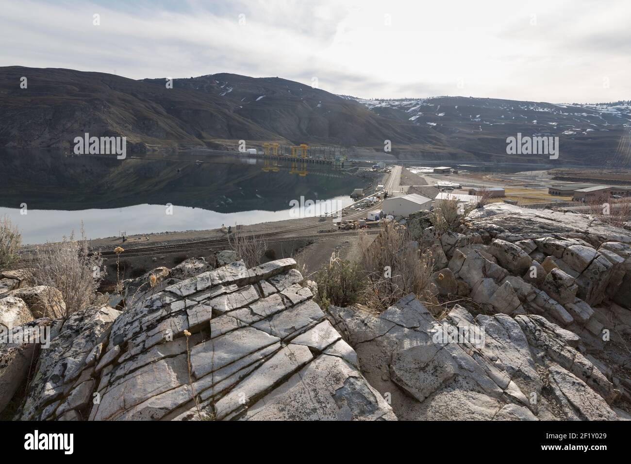 Overview of the Wells Dam Hydroelectric Project on the Columbia River ...