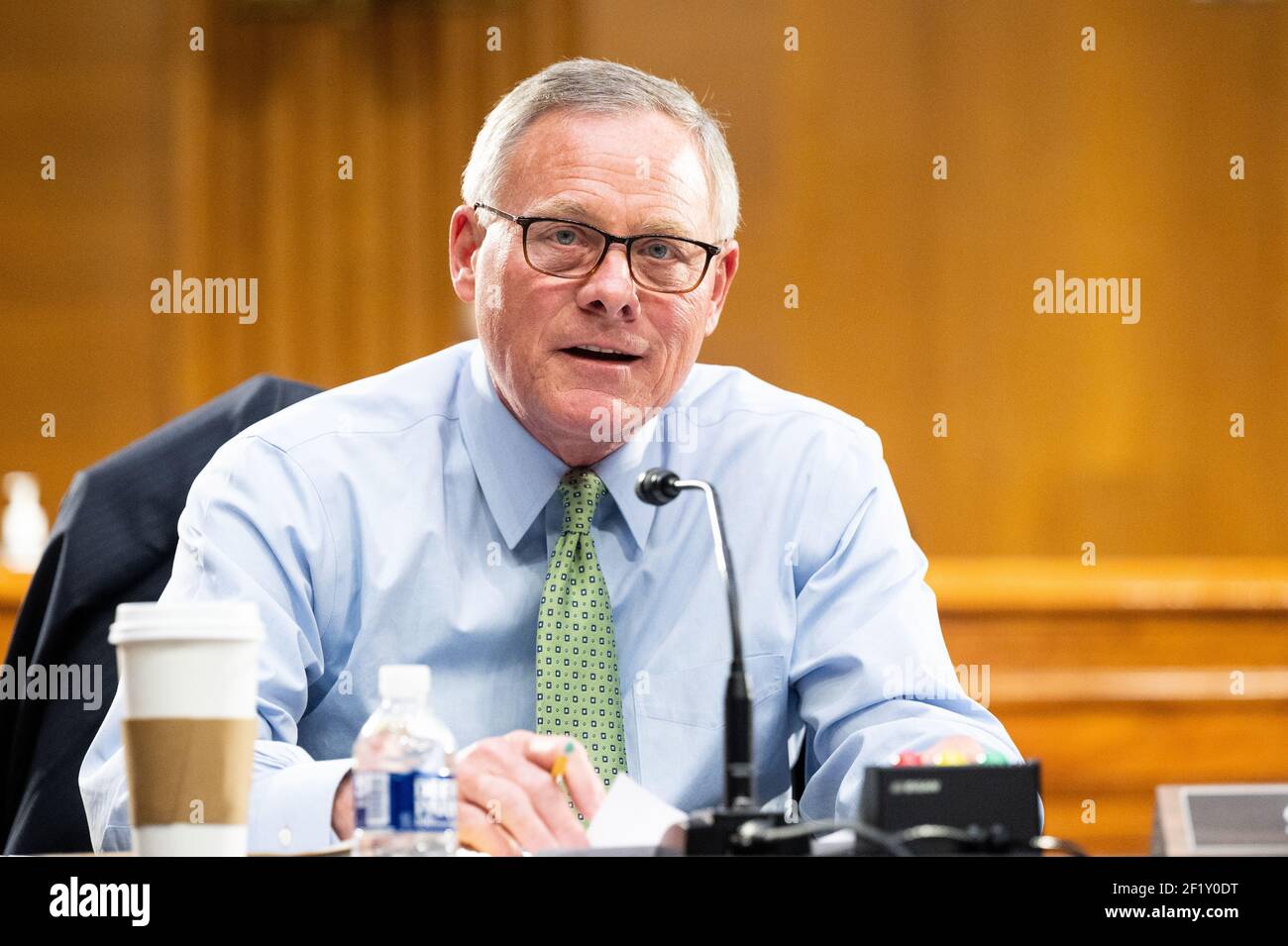 Richard burr hi-res stock photography and images - Alamy
