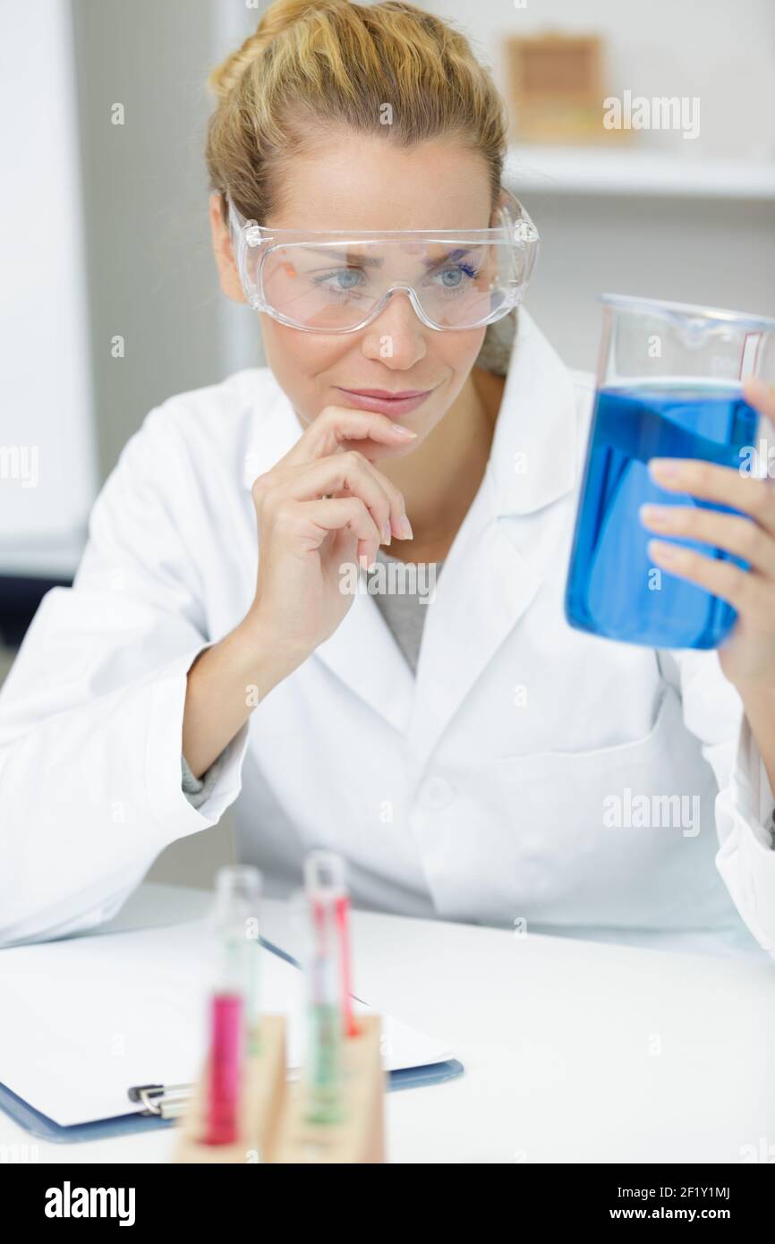 chemical scientific laboratory stuff test tube flask Stock Photo - Alamy