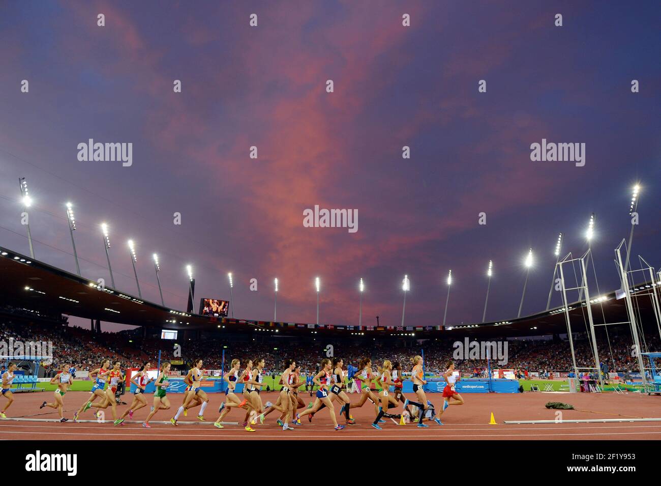 10000m women's hi-res stock photography and images - Alamy