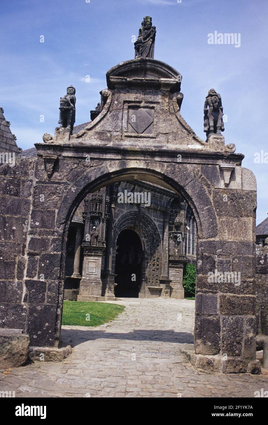 Parish close hi-res stock photography and images - Alamy