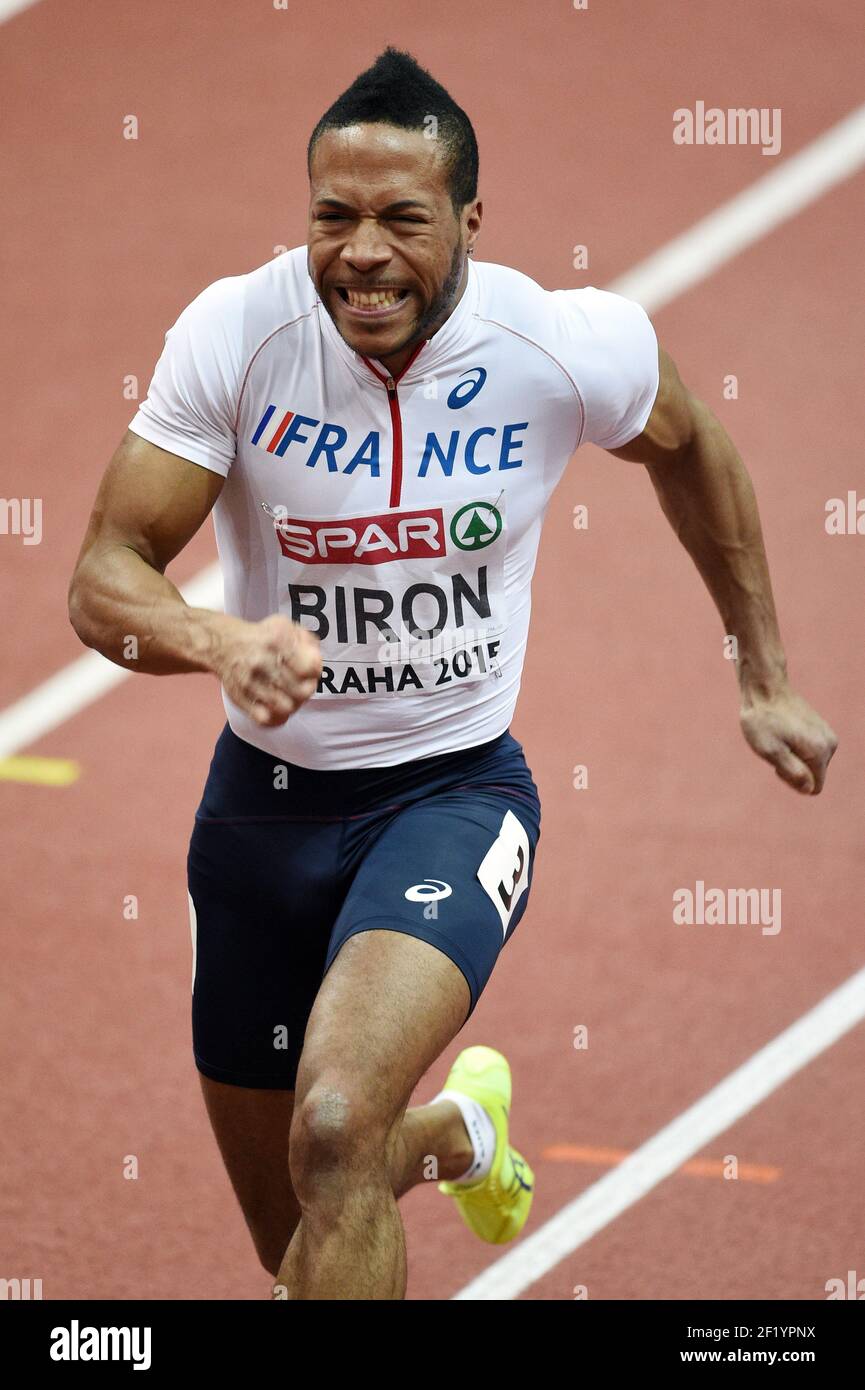 60m men hi-res stock photography and images - Alamy