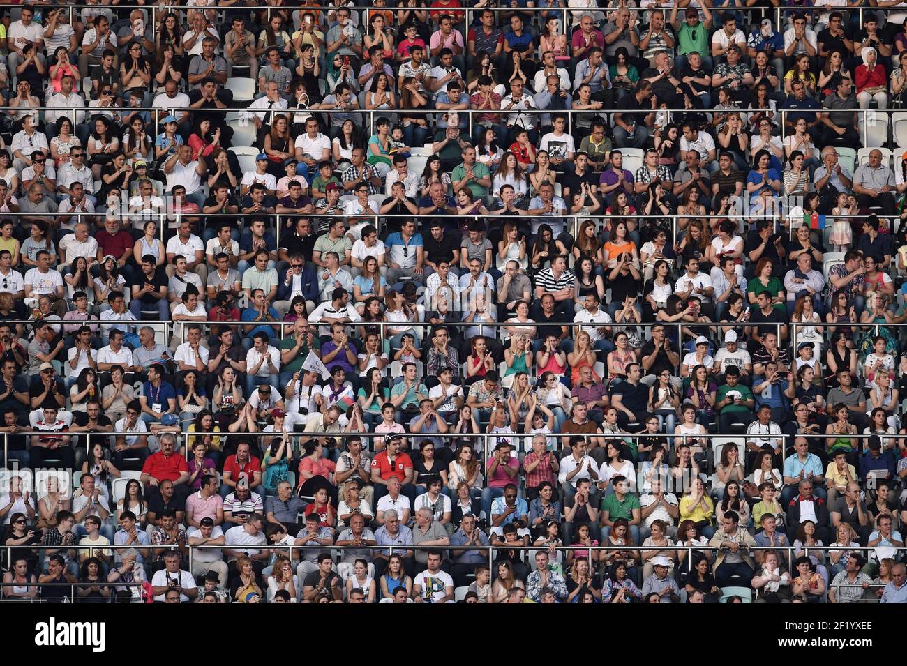 Olympic crowd grandstand hi-res stock photography and images - Alamy