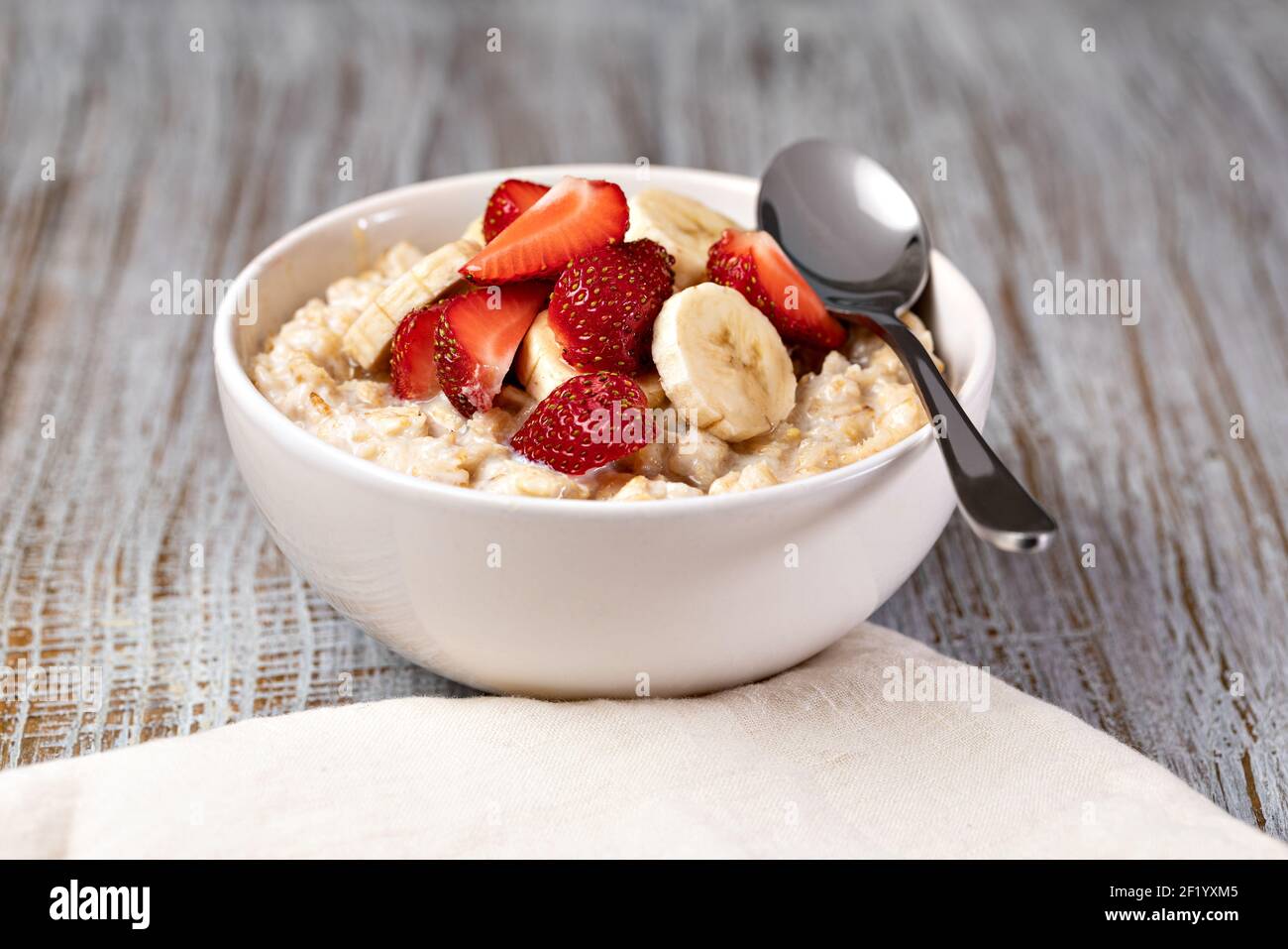 Prepared oatmeal fruits hi-res stock photography and images - Alamy