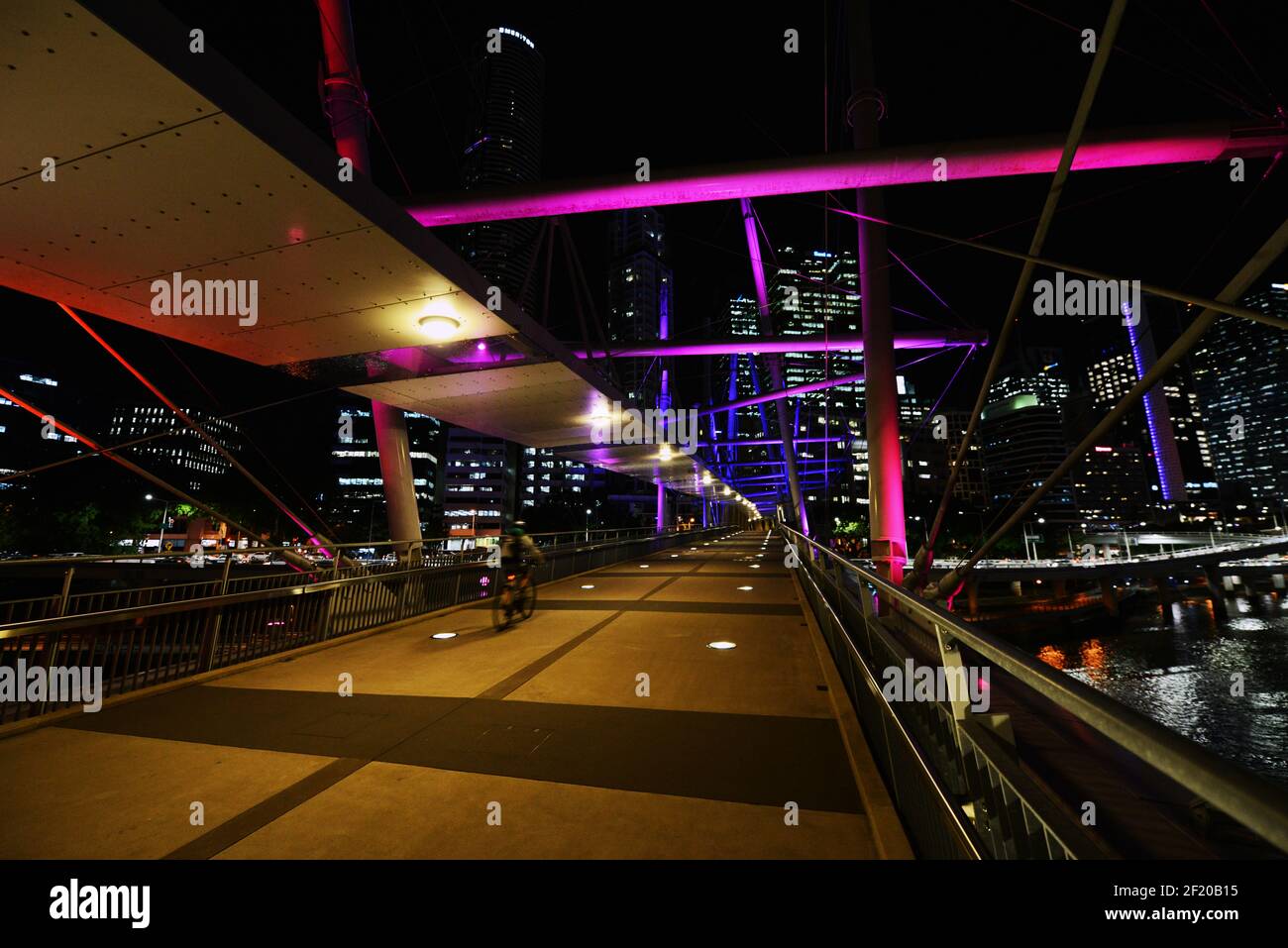 Kurilpa Bridge over the Brisbane river, Queensland, Australia Stock ...
